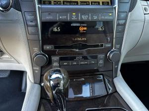 Lexus LS 600h 2008 in Vilnius, with an engine capacity of 4.97 L and mileage of 220 thousand km for 16777 €, photo 17 on AUTOMOTO.COM.LV