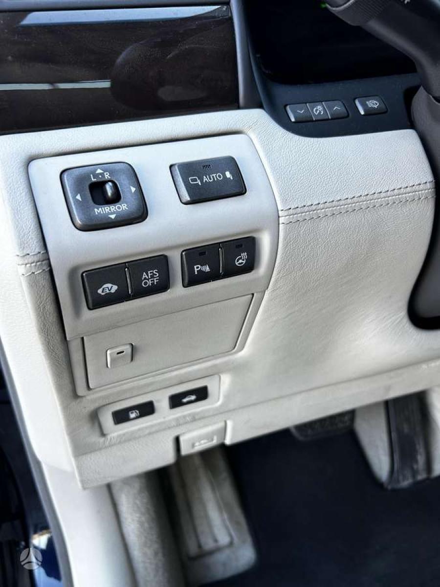 Lexus LS 600h 2008 in Vilnius, with an engine capacity of 4.97 L and mileage of 220 thousand km for 16777 €, photo 20 on AUTOMOTO.COM.LV