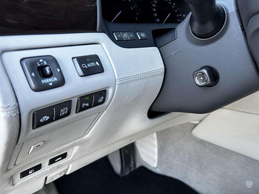 Lexus LS 600h 2008 in Vilnius, with an engine capacity of 4.97 L and mileage of 220 thousand km for 16777 €, photo 22 on AUTOMOTO.COM.LV