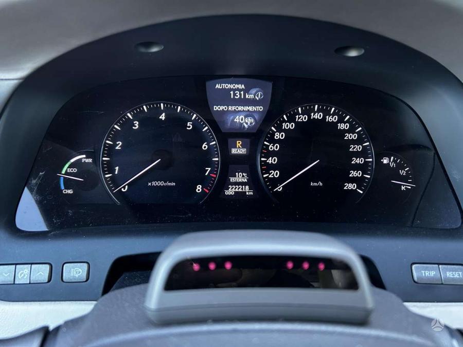 Lexus LS 600h 2008 in Vilnius, with an engine capacity of 4.97 L and mileage of 220 thousand km for 16777 €, photo 29 on AUTOMOTO.COM.LV