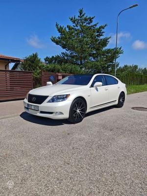 White Lexus LS 600h 2008 in Klaipeda, with an engine capacity of 4.97 L and mileage of 276 thousand km for 7000 €, photo  on AUTOMOTO.COM.LV