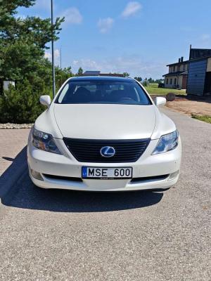 White Lexus LS 600h 2008 in Klaipeda, with an engine capacity of 4.97 L and mileage of 276 thousand km for 7000 €, photo 5 on AUTOMOTO.COM.LV