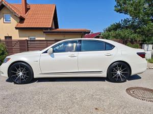 White Lexus LS 600h 2008 in Klaipeda, with an engine capacity of 4.97 L and mileage of 276 thousand km for 7000 €, photo 7 on AUTOMOTO.COM.LV