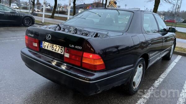 Black Lexus LS 1998 in Riga, with an engine capacity of 4.00 L and mileage of 0 thousand km for 4000 €, photo 4 on AUTOMOTO.COM.LV