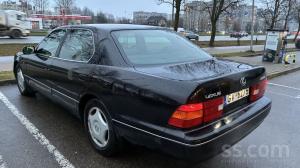 Melns Lexus LS 1998 Rīga, ar dzinēja tilpumu 4.00 L un nobraukumu 457 tūkst. km par 3500 €, foto 4 vietnē AUTOMOTO.COM.LV
