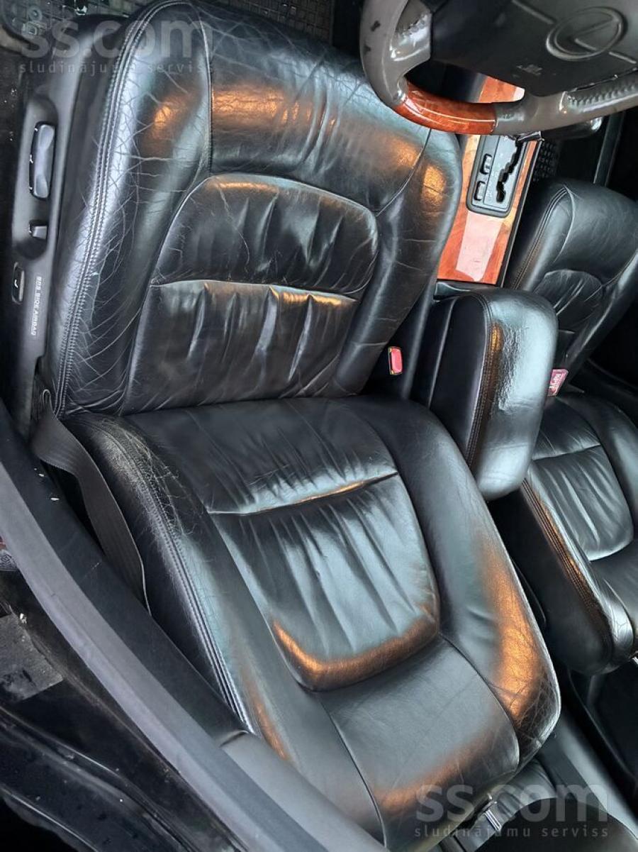 Melns Lexus LS 1998 Rīga, ar dzinēja tilpumu 4.00 L un nobraukumu 457 tūkst. km par 3500 €, foto 7 vietnē AUTOMOTO.COM.LV
