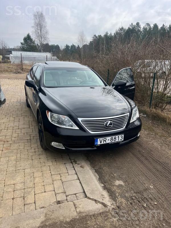 Black Lexus LS 2007 in Riga, with an engine capacity of 4.60 L and mileage of 265 thousand km for 10800 €, photo 1 on AUTOMOTO.COM.LV