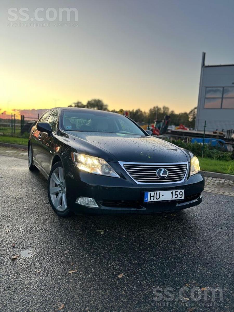 Black Lexus LS 2008 in Valmiera, with an engine capacity of 5.00 L and mileage of 361 thousand km for 10500 €, photo 1 on AUTOMOTO.COM.LV