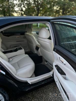 Black Lexus LS 2008 in Valmiera, with an engine capacity of 5.00 L and mileage of 361 thousand km for 10500 €, photo 7 on AUTOMOTO.COM.LV