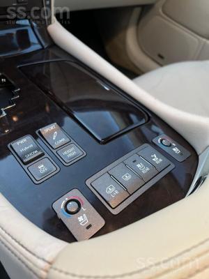 Black Lexus LS 2008 in Valmiera, with an engine capacity of 5.00 L and mileage of 361 thousand km for 10500 €, photo 9 on AUTOMOTO.COM.LV