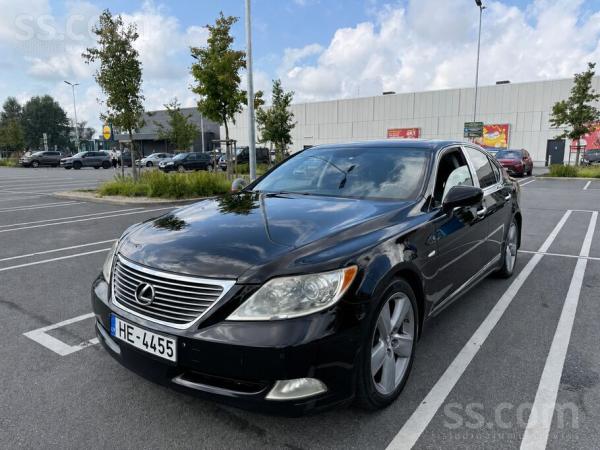 Черный Лексус ЛС 2008 в Рига, объемом двигателя 4.60 л и пробегом 155 тыс. км за 7950 €, фото 1 на AUTOMOTO.COM.LV