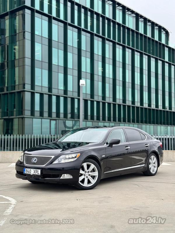 Black Lexus LS 2009 in Tallinn, with an engine capacity of 5.00 L and mileage of 258 thousand km for 20900 €, photo 2 on AUTOMOTO.COM.LV