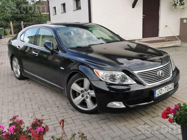 Melns Lexus LS 2011 Rīga, ar dzinēja tilpumu 4.60 L un nobraukumu 206 tūkst. km par 13500 €, foto 1 vietnē AUTOMOTO.COM.LV