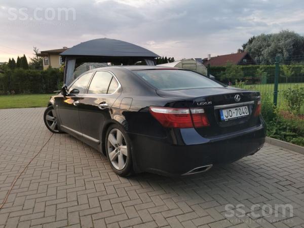 Melns Lexus LS 2011 Rīga, ar dzinēja tilpumu 4.60 L un nobraukumu 206 tūkst. km par 13500 €, foto 2 vietnē AUTOMOTO.COM.LV