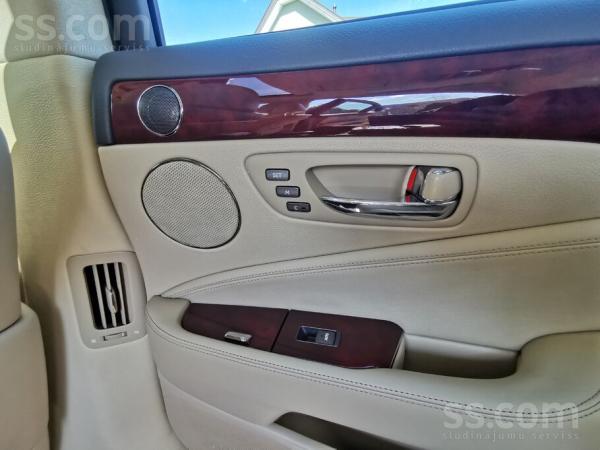 Melns Lexus LS 2011 Rīga, ar dzinēja tilpumu 4.60 L un nobraukumu 206 tūkst. km par 13500 €, foto 10 vietnē AUTOMOTO.COM.LV