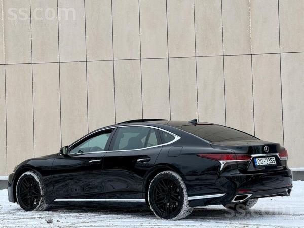 Black Lexus LS 2018 in Riga, with an engine capacity of 3.50 L and mileage of 92 thousand km for 35000 €, photo 4 on AUTOMOTO.COM.LV