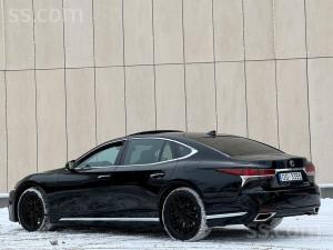 Black Lexus LS 2018 in Riga, with an engine capacity of 3.50 L and mileage of 92 thousand km for 35000 €, photo 4 on AUTOMOTO.COM.LV