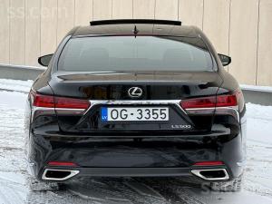 Black Lexus LS 2018 in Riga, with an engine capacity of 3.50 L and mileage of 92 thousand km for 35000 €, photo 10 on AUTOMOTO.COM.LV