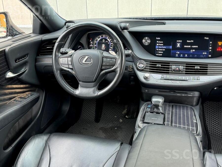 Black Lexus LS 2018 in Riga, with an engine capacity of 3.50 L and mileage of 92 thousand km for 35000 €, photo 12 on AUTOMOTO.COM.LV