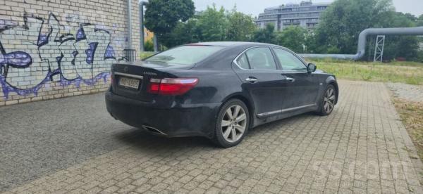 Blue Lexus LS 2007 in Riga, with an engine capacity of 5.00 L and mileage of 259 thousand km for 5800 €, photo 2 on AUTOMOTO.COM.LV