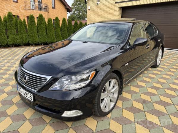 Zils Lexus LS 2007 Rīga, ar dzinēja tilpumu 5.00 L un nobraukumu 258 tūkst. km par 11000 €, foto 4 vietnē AUTOMOTO.COM.LV