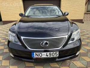 Zils Lexus LS 2007 Rīga, ar dzinēja tilpumu 5.00 L un nobraukumu 258 tūkst. km par 11000 €, foto 6 vietnē AUTOMOTO.COM.LV