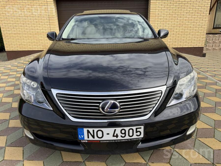 Zils Lexus LS 2007 Rīga, ar dzinēja tilpumu 5.00 L un nobraukumu 258 tūkst. km par 11000 €, foto 6 vietnē AUTOMOTO.COM.LV