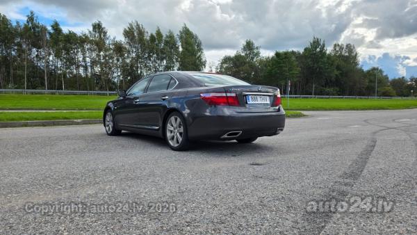 Brūns Lexus LS 2007 Valga, ar dzinēja tilpumu 5.00 L un nobraukumu 255 tūkst. km par 15900 €, foto 6 vietnē AUTOMOTO.COM.LV