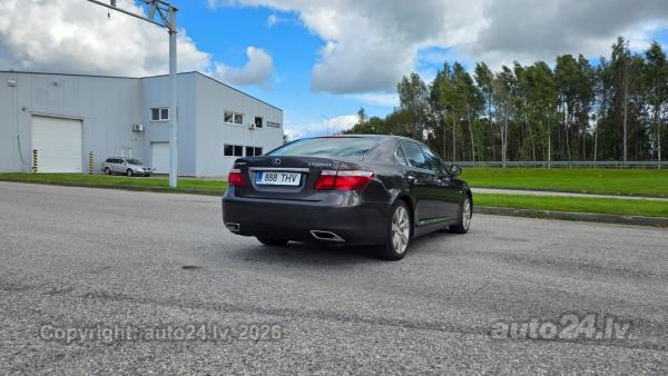 Brūns Lexus LS 2007 Valga, ar dzinēja tilpumu 5.00 L un nobraukumu 255 tūkst. km par 15900 €, foto 7 vietnē AUTOMOTO.COM.LV