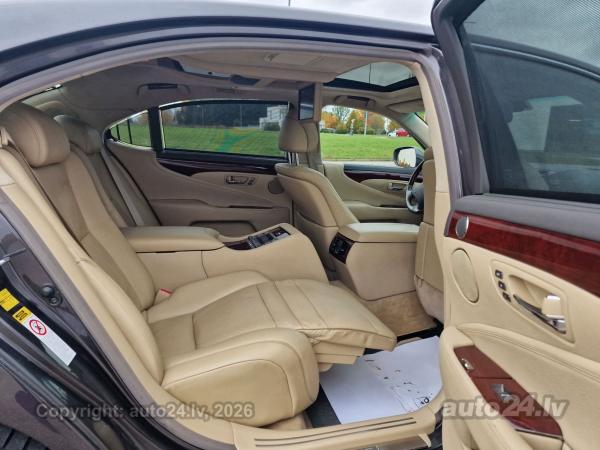 Brūns Lexus LS 2007 Valga, ar dzinēja tilpumu 5.00 L un nobraukumu 255 tūkst. km par 15900 €, foto 9 vietnē AUTOMOTO.COM.LV