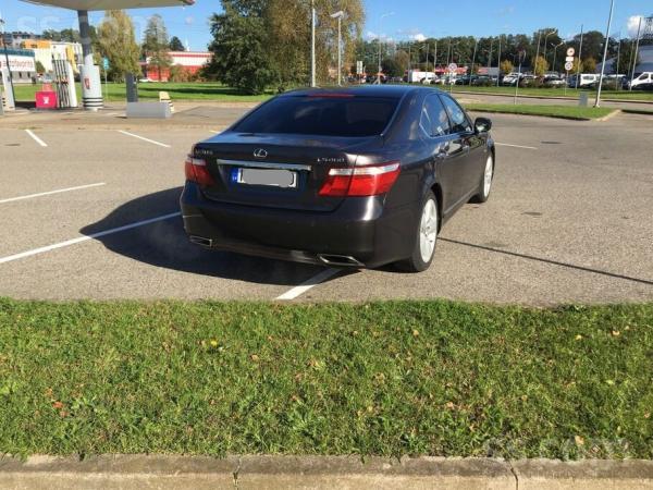 Brown Lexus LS 2007 in Riga, with an engine capacity of 4.60 L and mileage of 162 thousand km for 7350 €, photo 4 on AUTOMOTO.COM.LV