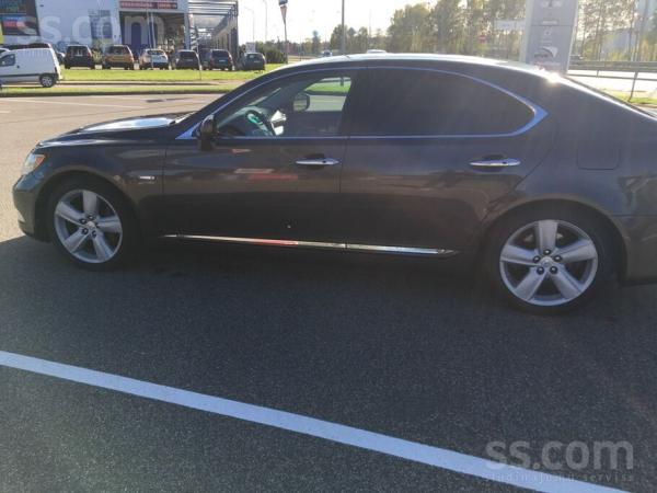 Brown Lexus LS 2007 in Riga, with an engine capacity of 4.60 L and mileage of 162 thousand km for 7350 €, photo 5 on AUTOMOTO.COM.LV