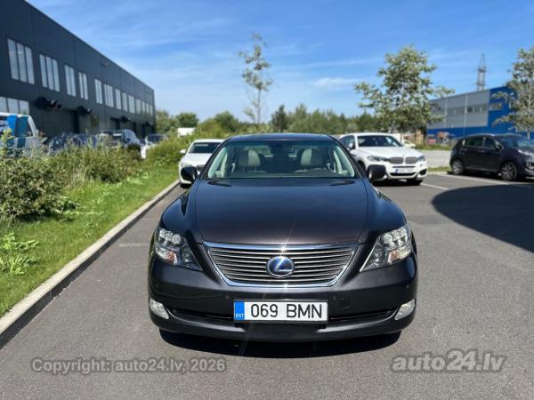 Brūns Lexus LS 2008 Tallina, ar dzinēja tilpumu 5.00 L un nobraukumu 311 tūkst. km par 6000 €, foto 2 vietnē AUTOMOTO.COM.LV