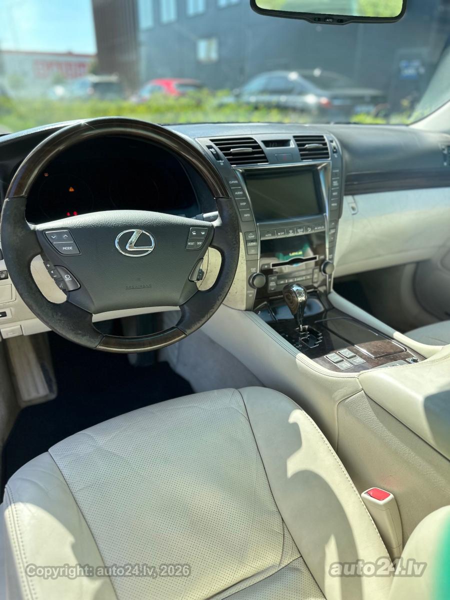 Brūns Lexus LS 2008 Tallina, ar dzinēja tilpumu 5.00 L un nobraukumu 311 tūkst. km par 6000 €, foto 9 vietnē AUTOMOTO.COM.LV