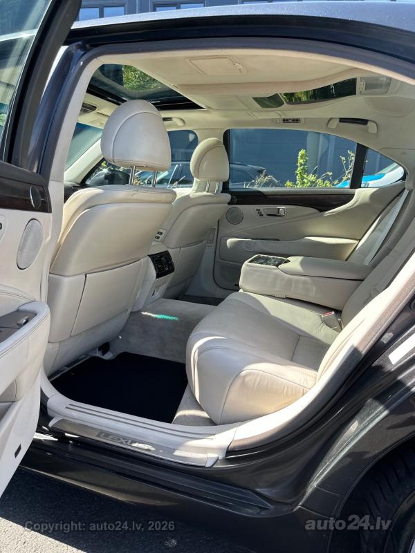 Brūns Lexus LS 2008 Tallina, ar dzinēja tilpumu 5.00 L un nobraukumu 311 tūkst. km par 6000 €, foto 10 vietnē AUTOMOTO.COM.LV