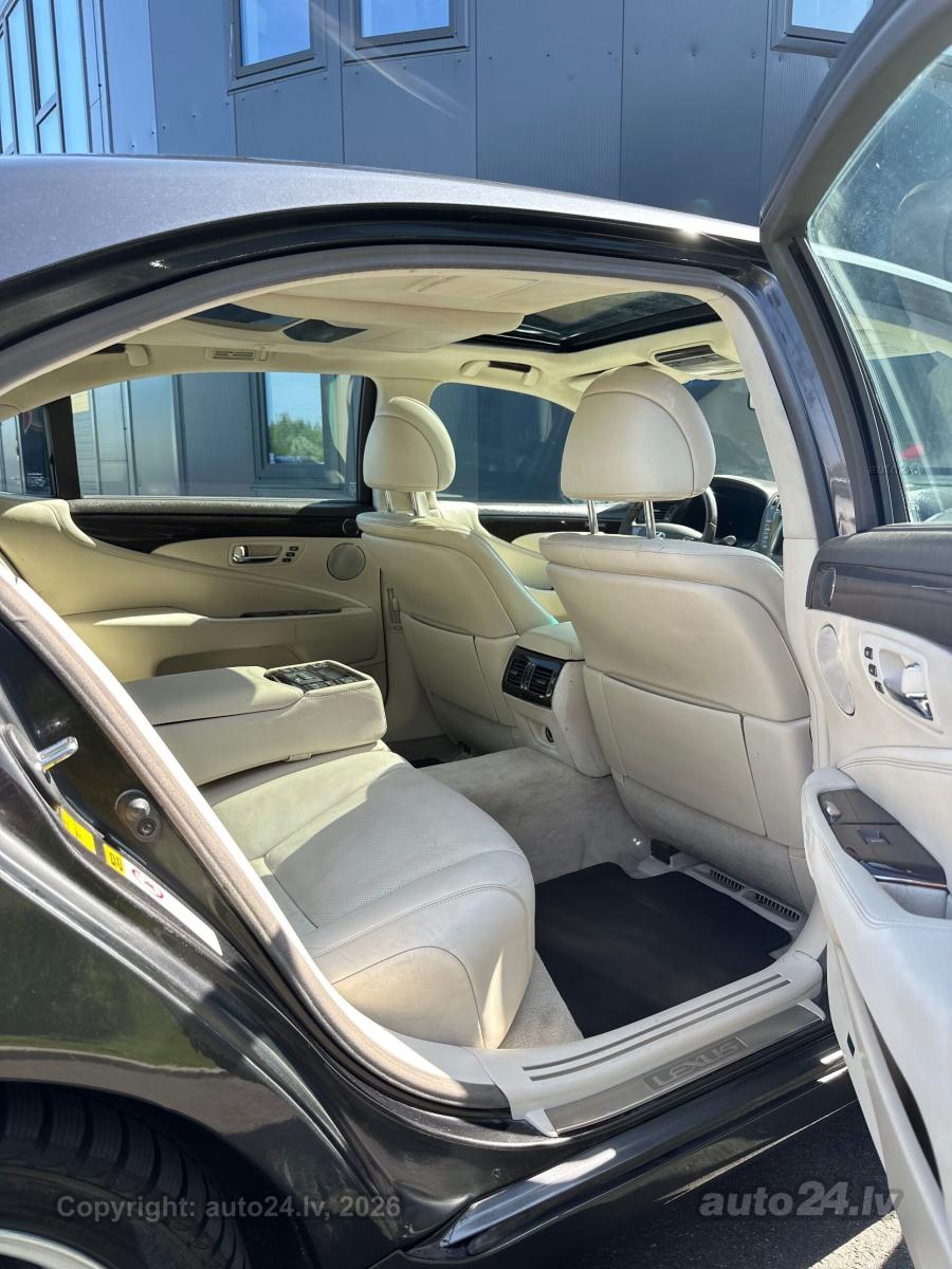 Brūns Lexus LS 2008 Tallina, ar dzinēja tilpumu 5.00 L un nobraukumu 311 tūkst. km par 6000 €, foto 13 vietnē AUTOMOTO.COM.LV