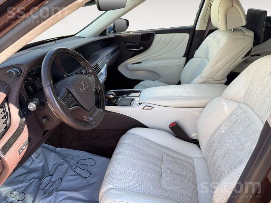 Brūns Lexus LS 2018 Rīga, ar dzinēja tilpumu 3.50 L un nobraukumu 106 tūkst. km par 47400 €, foto 12 vietnē AUTOMOTO.COM.LV