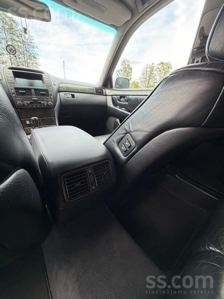 Grey Lexus LS 2001 in Riga, with an engine capacity of 4.30 L and mileage of 263 thousand km for 11500 €, photo 17 on AUTOMOTO.COM.LV
