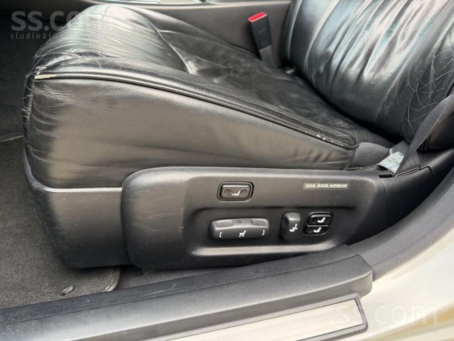 Grey Lexus LS 2001 in Riga, with an engine capacity of 4.30 L and mileage of 263 thousand km for 11500 €, photo 25 on AUTOMOTO.COM.LV
