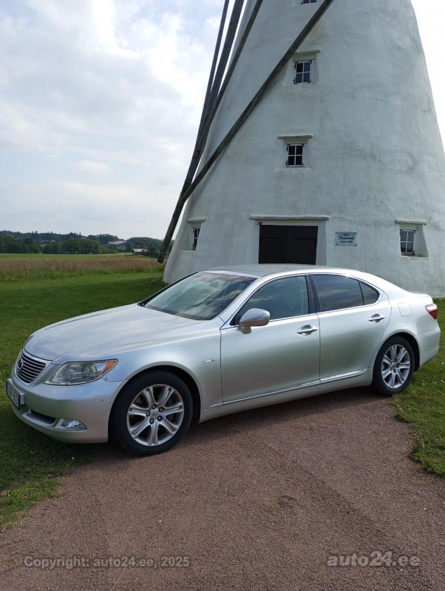 Pelēks Lexus LS 2007 Rakvere, ar dzinēja tilpumu 4.60 L un nobraukumu 249 tūkst. km par 6999 €, foto 2 vietnē AUTOMOTO.COM.LV