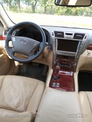Pelēks Lexus LS 2007 Rakvere, ar dzinēja tilpumu 4.60 L un nobraukumu 249 tūkst. km par 6999 €, foto 8 vietnē AUTOMOTO.COM.LV