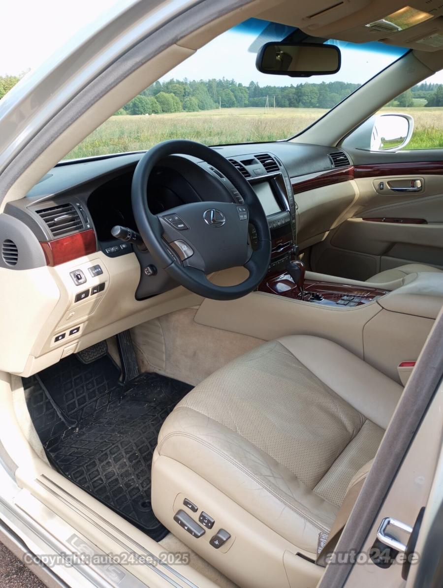Pelēks Lexus LS 2007 Rakvere, ar dzinēja tilpumu 4.60 L un nobraukumu 249 tūkst. km par 6999 €, foto 10 vietnē AUTOMOTO.COM.LV