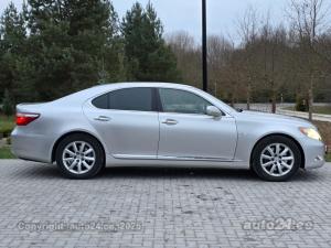 Pelēks Lexus LS 2007 Tartu, ar dzinēja tilpumu 4.60 L un nobraukumu 250 tūkst. km par 5500 €, foto 8 vietnē AUTOMOTO.COM.LV