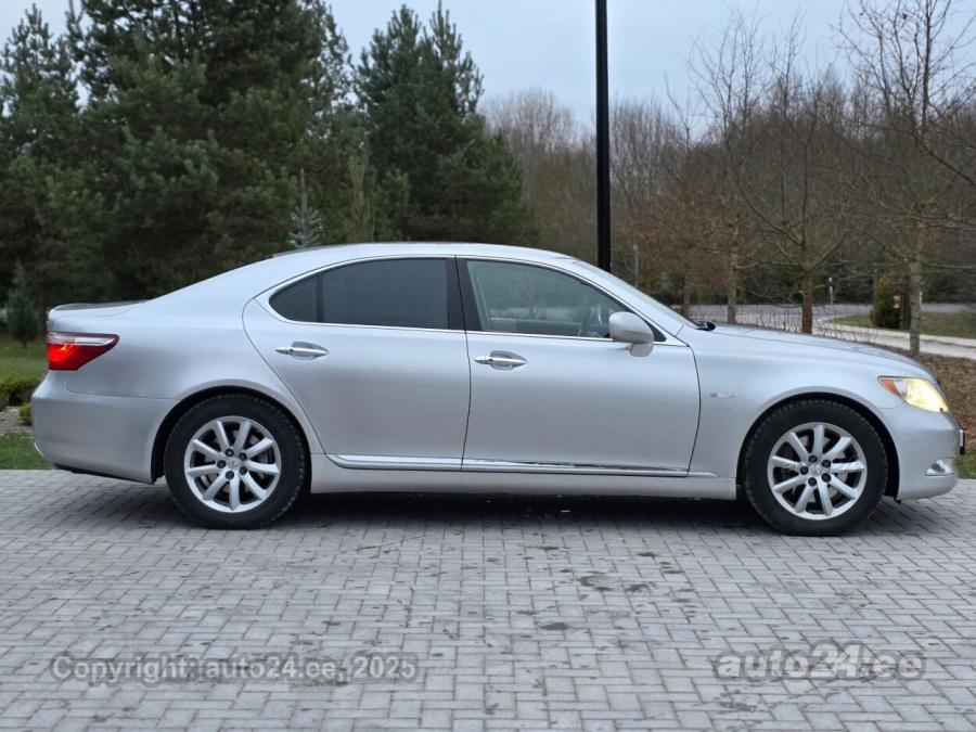 Pelēks Lexus LS 2007 Tartu, ar dzinēja tilpumu 4.60 L un nobraukumu 250 tūkst. km par 5500 €, foto 8 vietnē AUTOMOTO.COM.LV