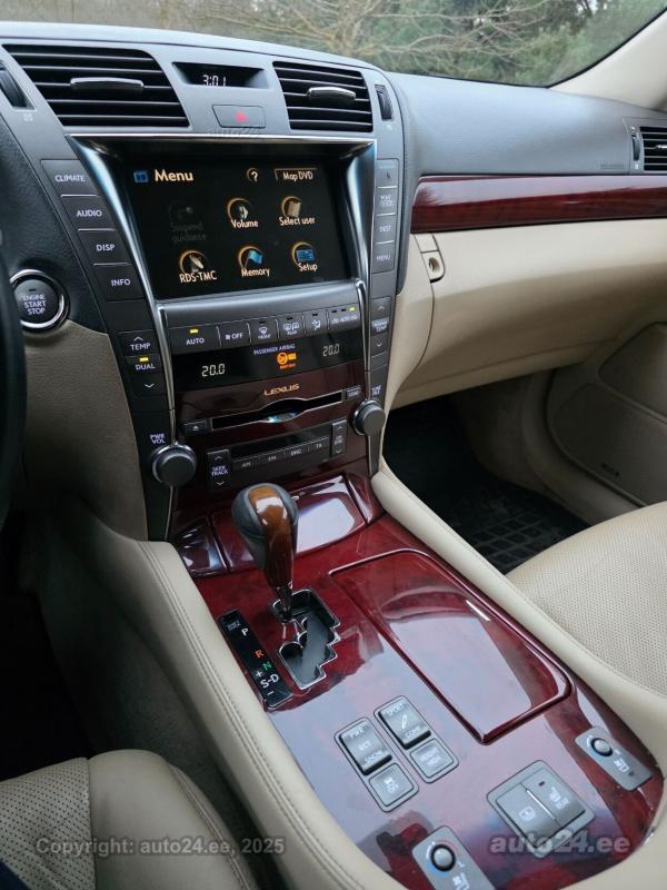 Grey Lexus LS 2007 in Tartu, with an engine capacity of 4.60 L and mileage of 250 thousand km for 5500 €, photo 11 on AUTOMOTO.COM.LV