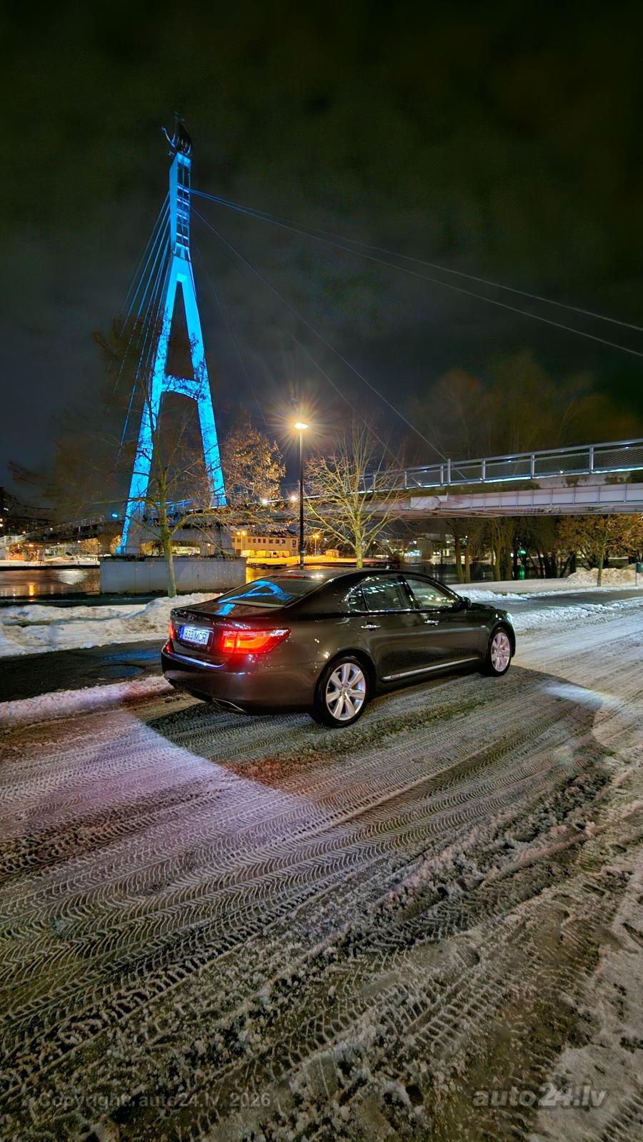 Pelēks Lexus LS 2007 Tallina, ar dzinēja tilpumu 5.00 L un nobraukumu 272 tūkst. km par 15999 €, foto 3 vietnē AUTOMOTO.COM.LV