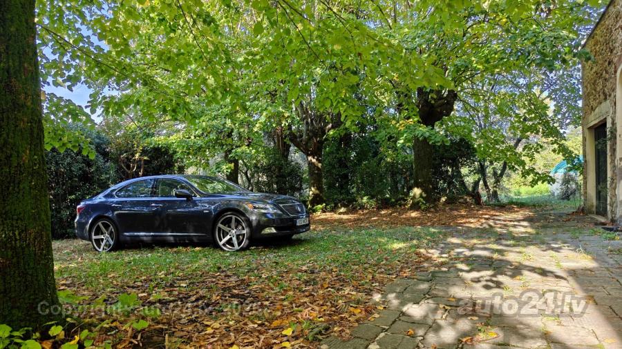 Pelēks Lexus LS 2007 Tallina, ar dzinēja tilpumu 5.00 L un nobraukumu 272 tūkst. km par 15999 €, foto 7 vietnē AUTOMOTO.COM.LV