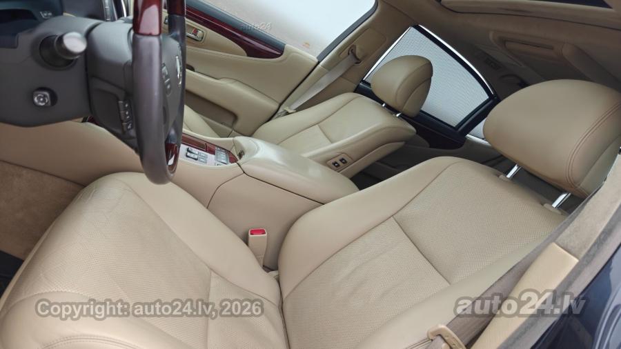 Pelēks Lexus LS 2007 Tallina, ar dzinēja tilpumu 5.00 L un nobraukumu 272 tūkst. km par 15999 €, foto 9 vietnē AUTOMOTO.COM.LV