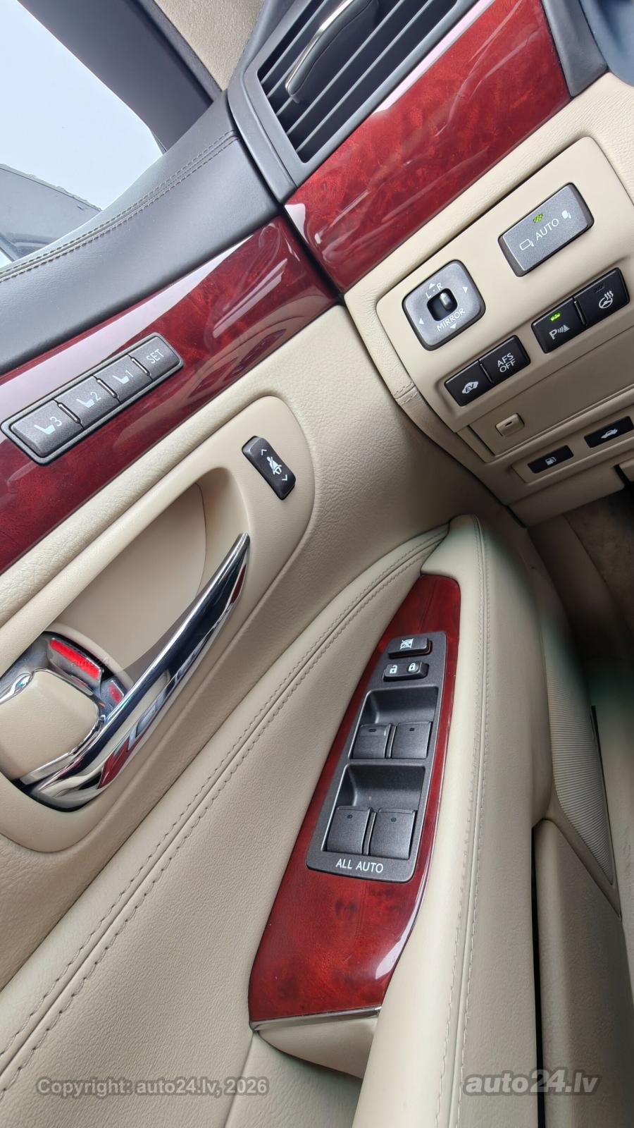 Pelēks Lexus LS 2007 Tallina, ar dzinēja tilpumu 5.00 L un nobraukumu 272 tūkst. km par 15999 €, foto 14 vietnē AUTOMOTO.COM.LV