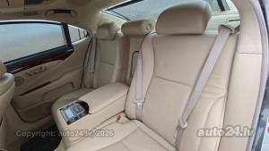 Pelēks Lexus LS 2007 Tallina, ar dzinēja tilpumu 5.00 L un nobraukumu 272 tūkst. km par 15999 €, foto 16 vietnē AUTOMOTO.COM.LV